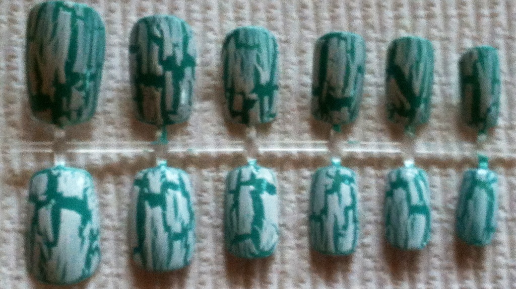 Shatter Nails on Luulla